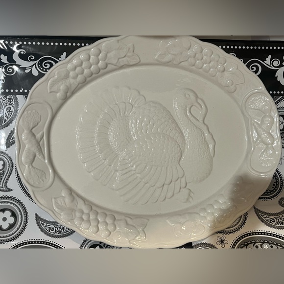 Vintage | Dining | Vintage White Embossed Turkey Platter | Poshmark